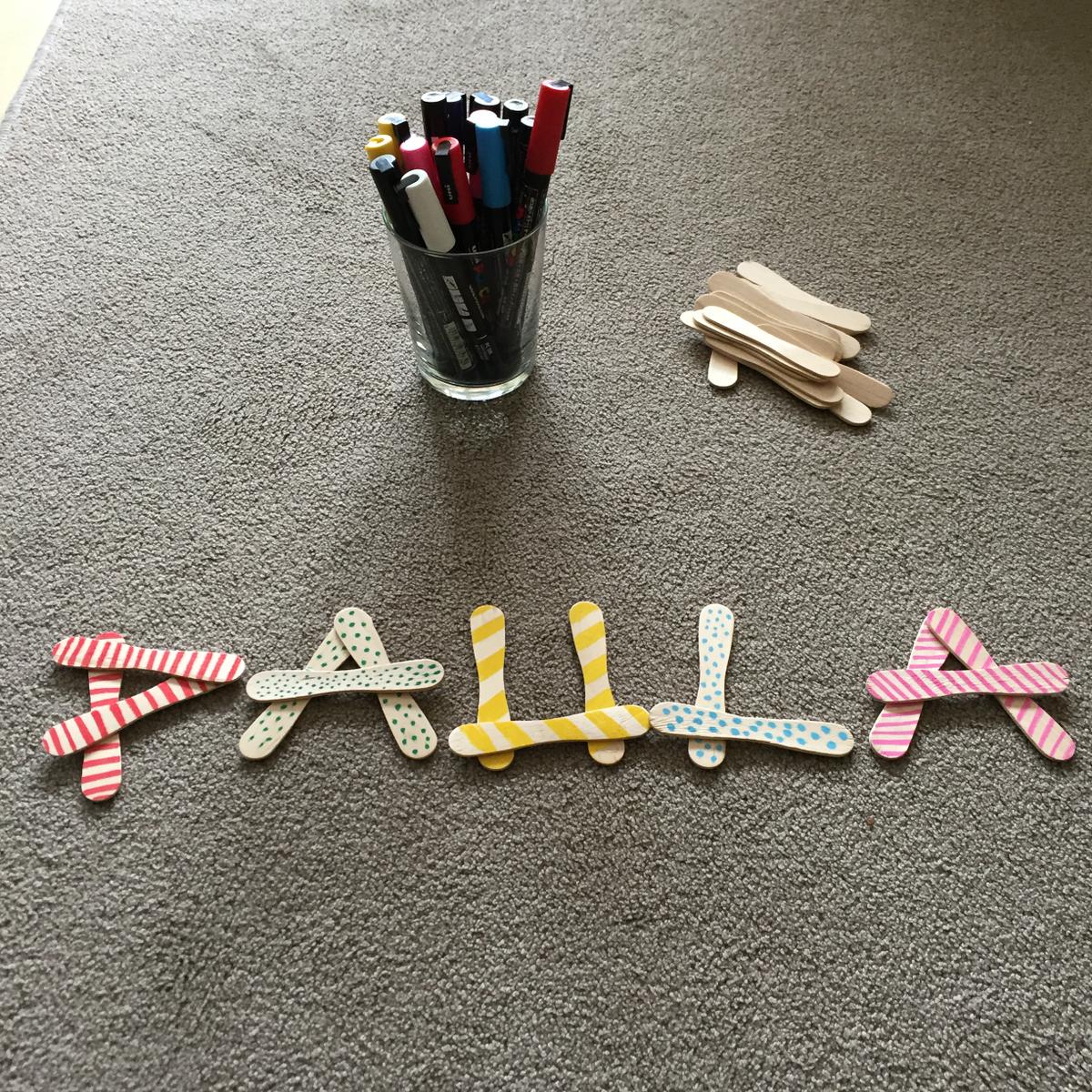 Letras con palitos de polo | Manualidades