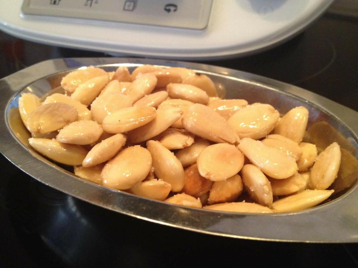 Almendras fritas, el snack o tapa más delicioso | Cocina