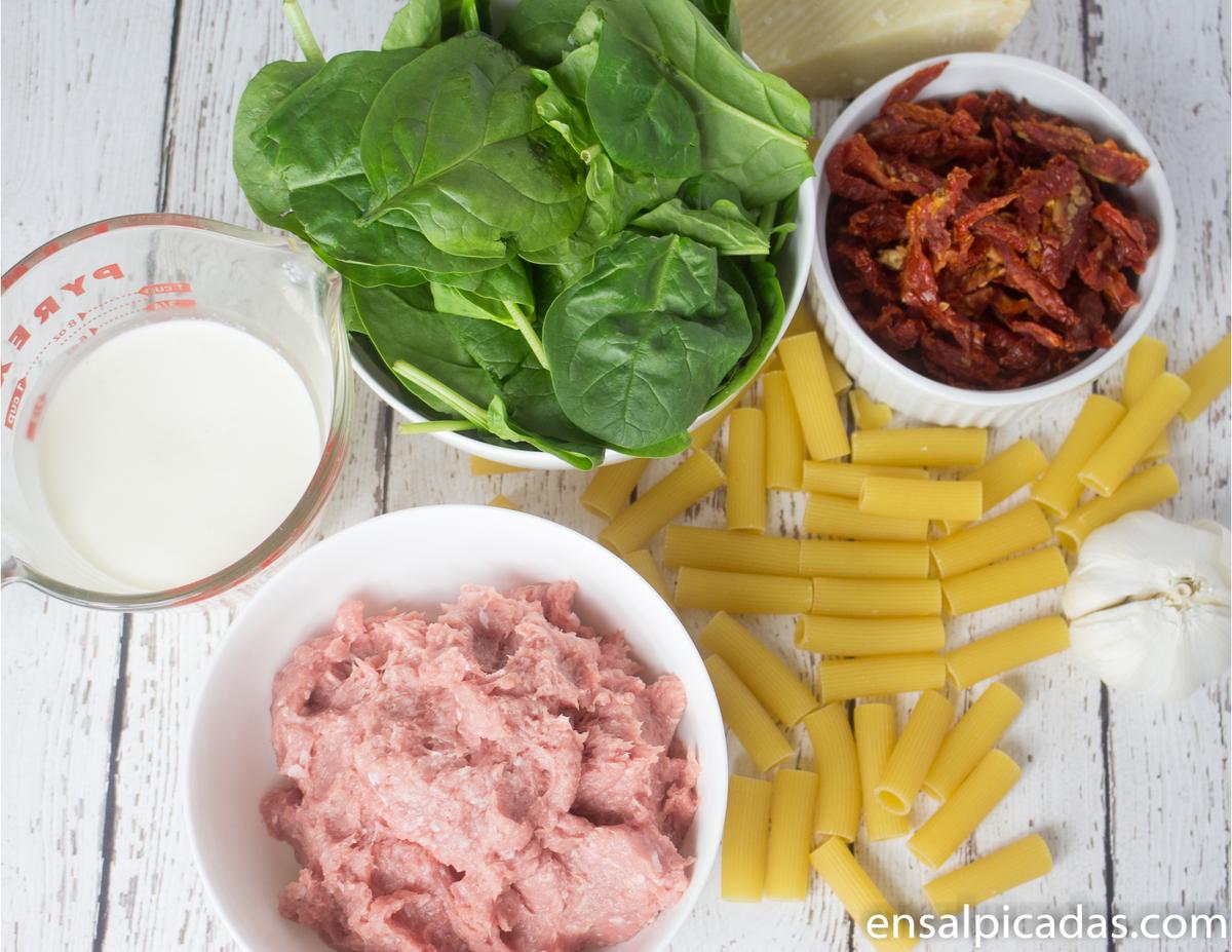 Pasta con carne molida de pavo y tomates secos | Cocina