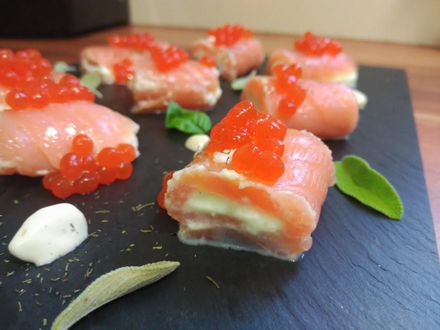 Pincho de salmón relleno de queso y pepino | Cocina