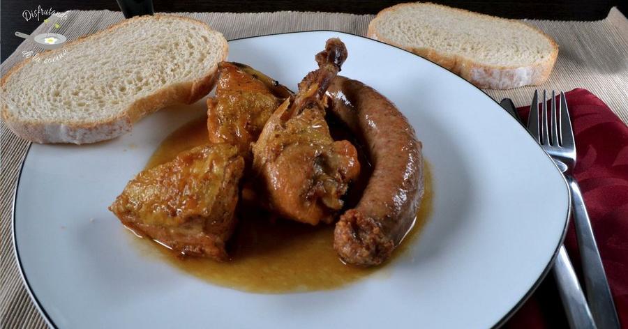 Pollo guisado con butifarra al cava o champagne. Receta fácil | Cocina
