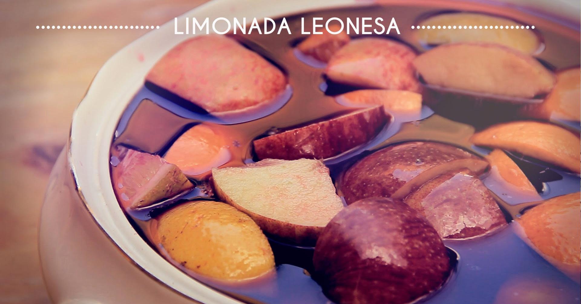 Así se hace la limonada de vino que es típica en León durante la Semana ...