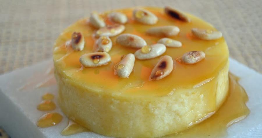 Tartitas de mató y miel con piñones | Cocina