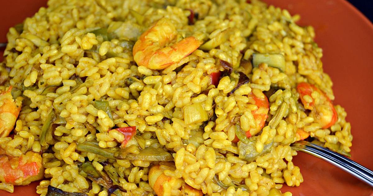 Arroz con langostinos al curry y verduras | Cocina
