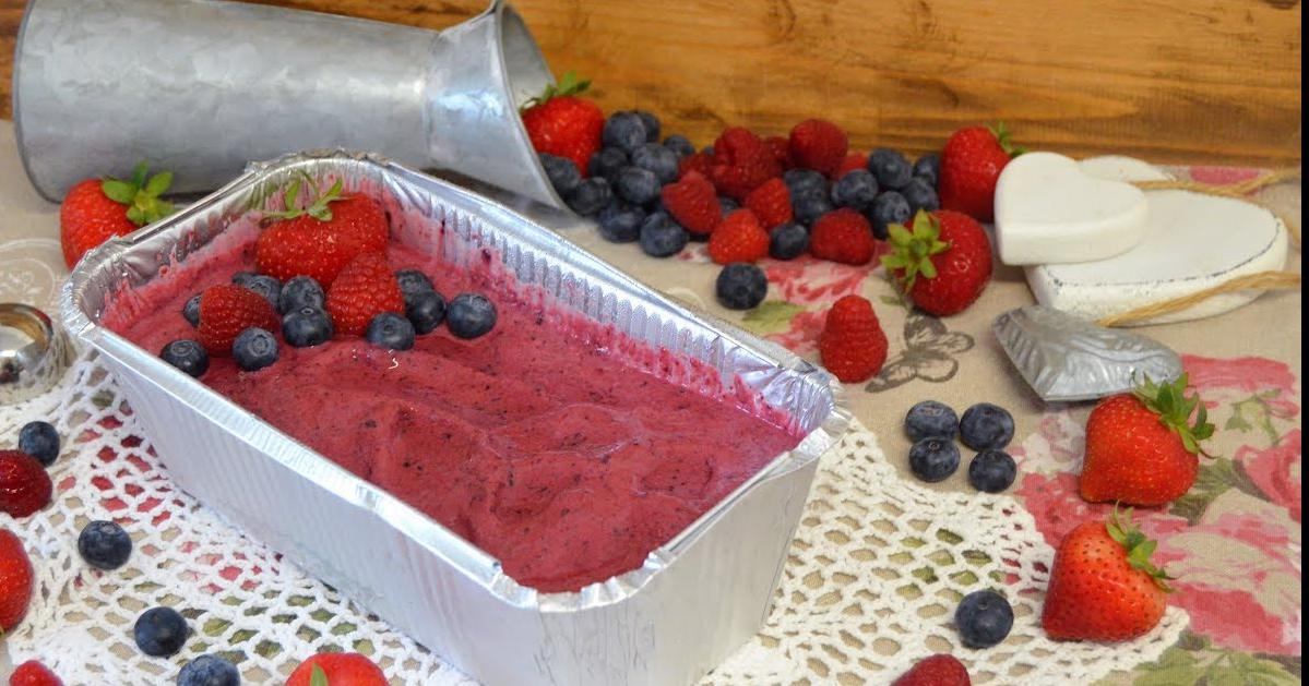 Helado de frutos rojos con yogurt | Cocina