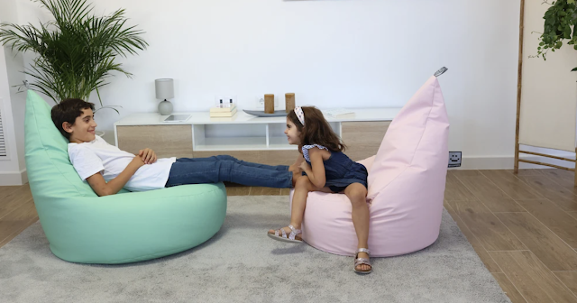 Descubre la versatilidad de los puffs en tu hogar | Decoración