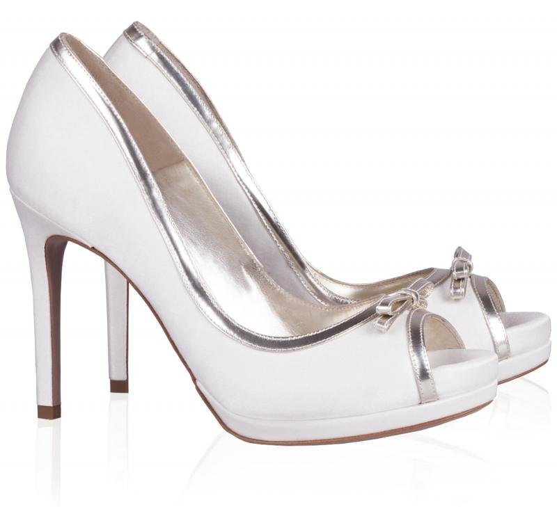 Hermosos zapatos de novia: 50 pares que van a enamorarte | Bodas